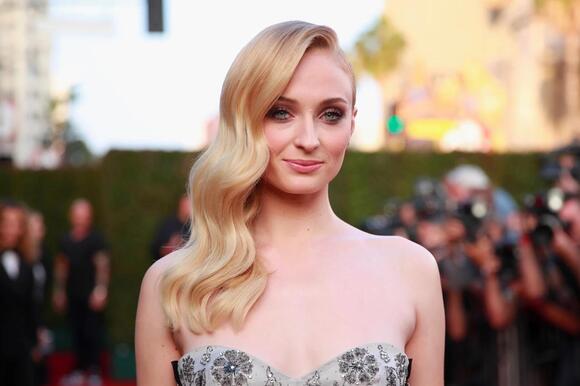 10 Celebrities Turning 30 in 2026: Zendaya, Tom Holland, Florence Pugh ...