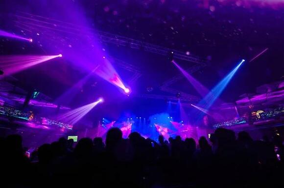33 Cruise Nightlife Venues That Keep Passengers Out Way Past Midnight ...