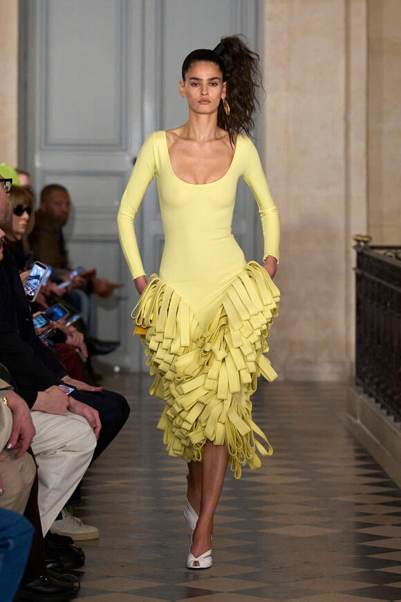 Is the Basque Waist Fall 2026's Breakout Trend? Paris Fashion Week ...