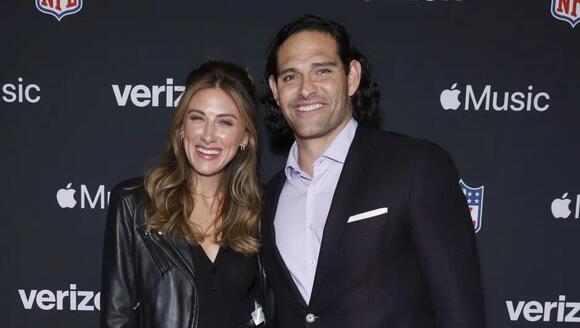 Who Is Mark Sanchez’s Wife? Meet ‘Shameless’ Alum Perry Mattfeld ...
