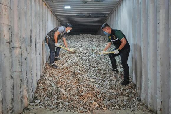 American e-waste is causing a 'hidden tsunami' in Southeast Asia ...