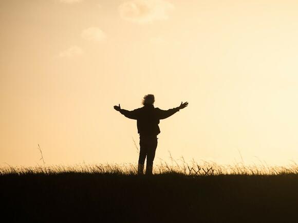7 Unique Traits That Prove You’re a Highly Optimistic Person - NewsBreak