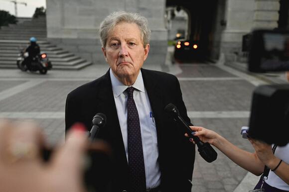 MAGA Senator Confronted Trump With ‘Brain Damage’ Warning - NewsBreak
