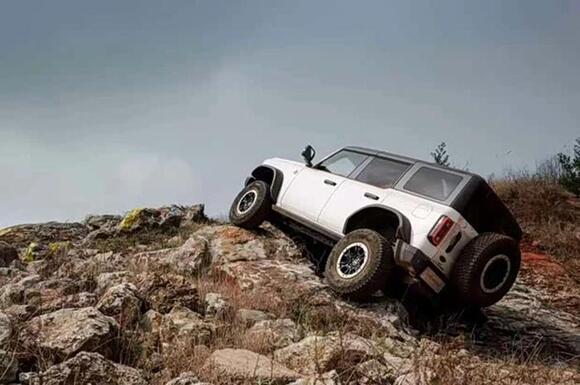 Ford Reveals New Bronco Amazon Edition With 36-Inch Water Fording ...