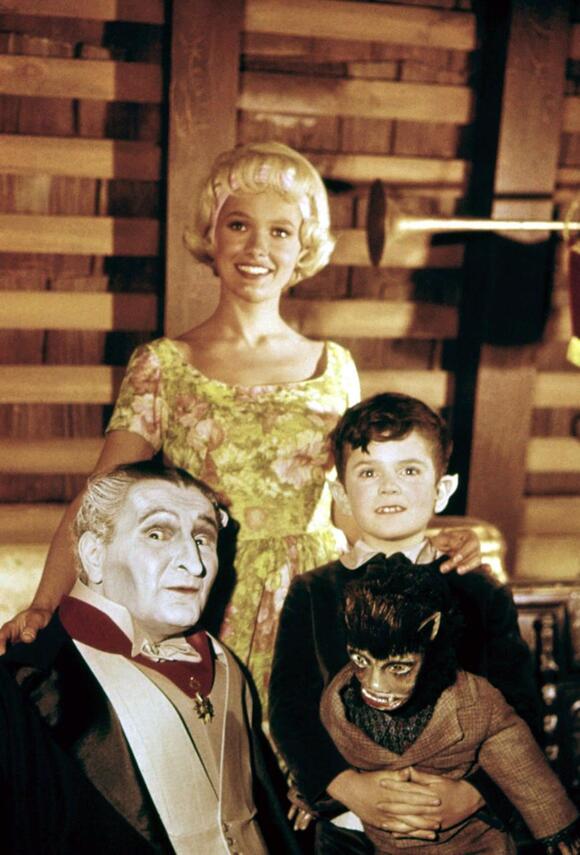 ‘The Munsters’ Cast Has Only Two Surviving Stars Left - NewsBreak