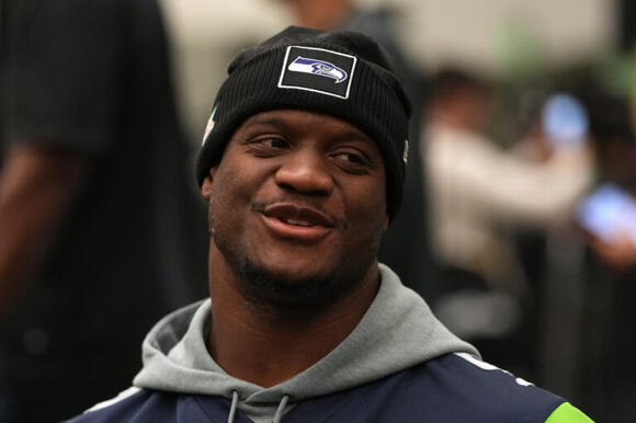 Seahawks’ Kenneth Walker shares amazing moment with father at Super ...