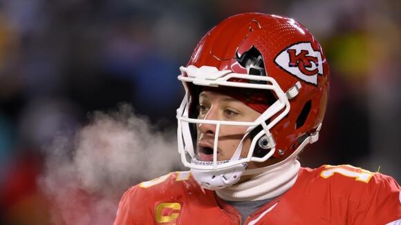 Company says Mahomes' helmet 'did its job' after shattering midgame