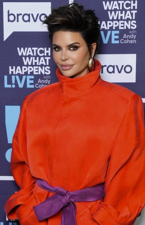Lisa Rinna’s Lips Continue To Spark Buzz In Latest Red Carpet Photos As ...
