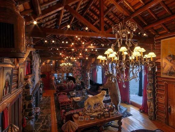 Michigan is Home to the Biggest Log Cabin in the World - NewsBreak