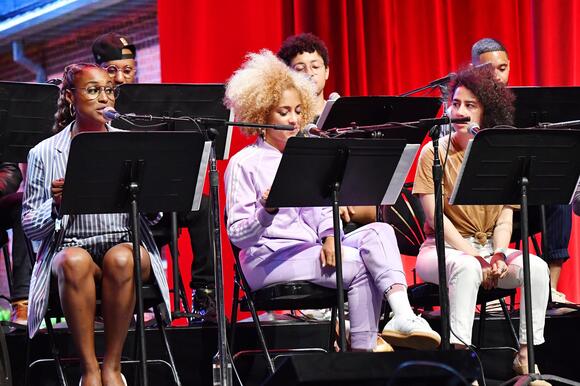 Here's What "Insecure" Actor Amanda Seales Had To Say About Her Falling ...