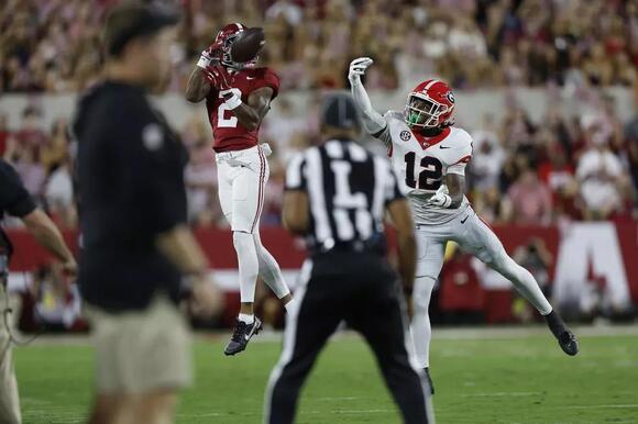 Georgia HC Doubles Down on Controversial Fourth Down Decision - NewsBreak
