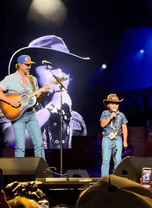 WATCH: 7-Year-Old Steals Hearts Performing With Riley Green in ...
