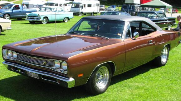9 muscle cars that still feel fast today - NewsBreak