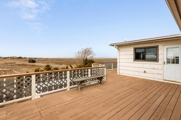 Secluded home on New York’s little-known Captree Island lists for $1.25M