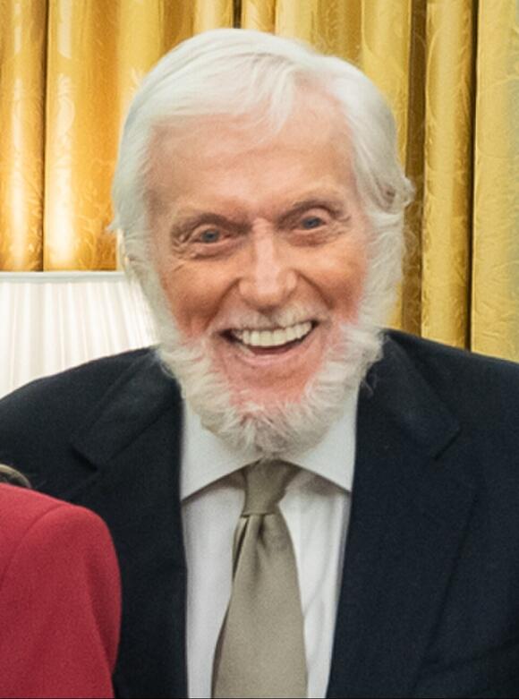 This Sitcom Legend Was Once A Tragic, Closeted Alcoholic Behind The ...
