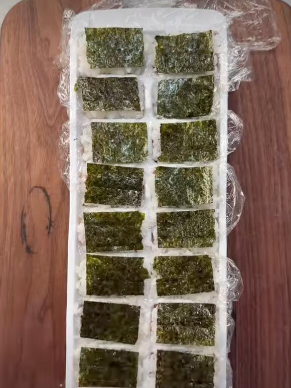 This Viral Hack For Making Restaurant-Level Sushi At Home Uses A Common ...