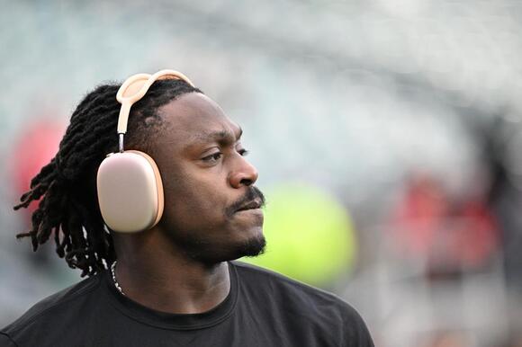 Chiefs’ No-Trade Call On Brown Pays Off As Eagles WR Drama Boils Over ...
