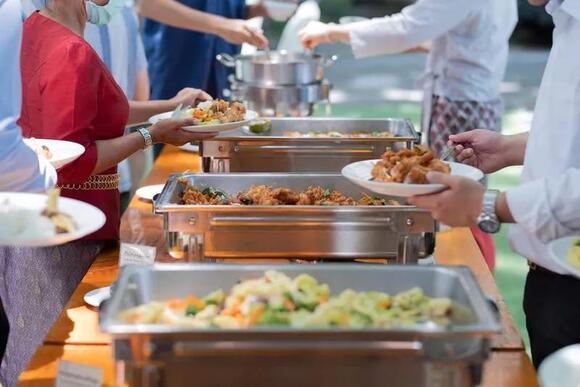 15 Common Buffet Health Risks And How To Avoid Them - NewsBreak