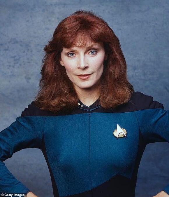 90s star fired and rehired on iconic series before episode was banned ...