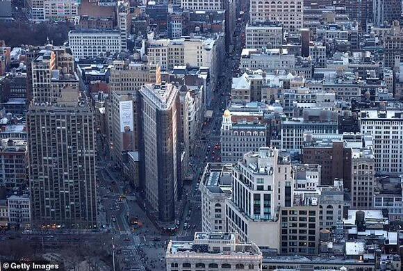NYC's iconic Flatiron building goes up for auction