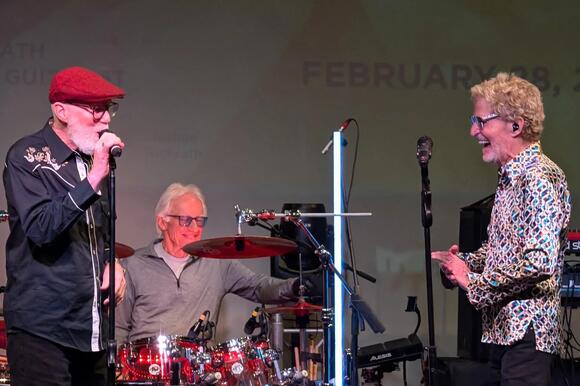 REO Speedwagon Reunion Concert - NewsBreak