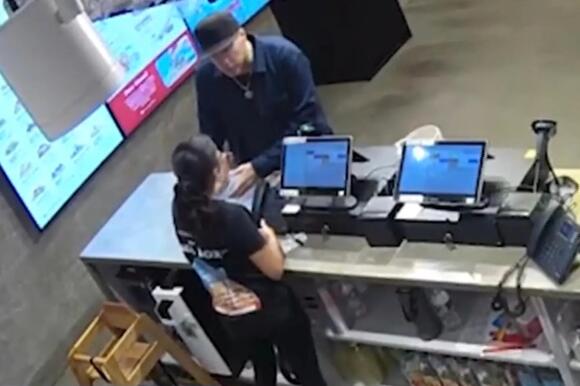 Enraged LI taco joint customer flashes gun at worker after order mishap ...
