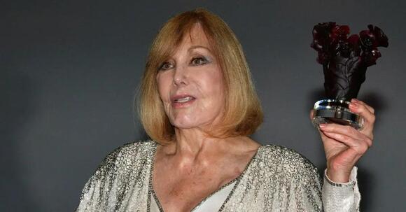 EXCLUSIVE: Kim Novak's Plastic Surgery Disaster — Top Doc Warns Screen ...