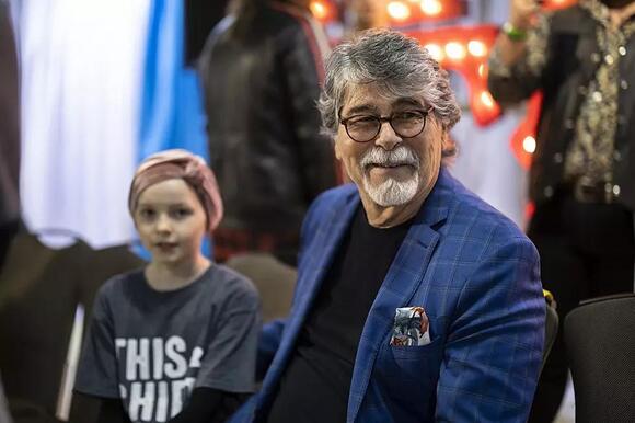 These 36 Country Singers Have Battled Cancer - NewsBreak