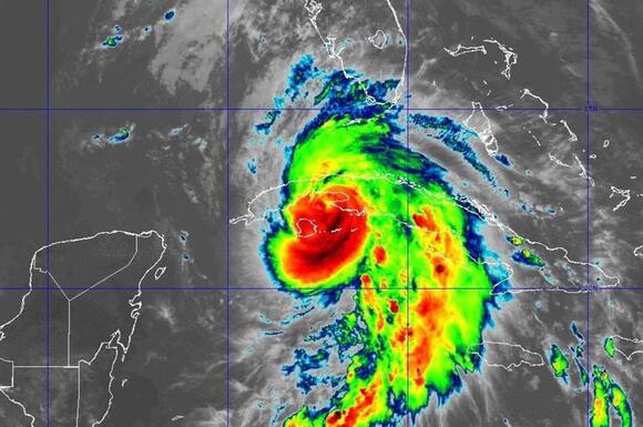 Rare November Hurricane Raphael set to ravage the US as chilling maps ...