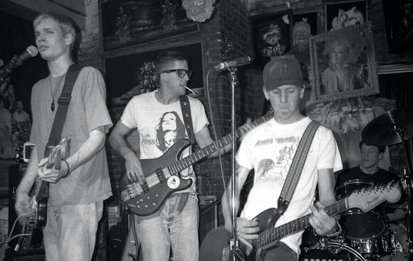 The Disturbing Story Of Elliott Smith’s Death — And The Questions That ...