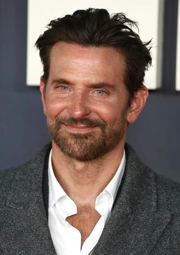 Fans Say They're 'Sad' Over Bradley Cooper 'Ruining' His Face Amid ...