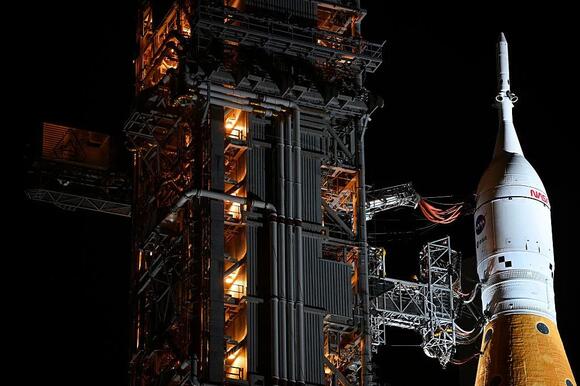 Washington’s Crucial Role in NASA’s 2026 Artemis II Moon Mission ...