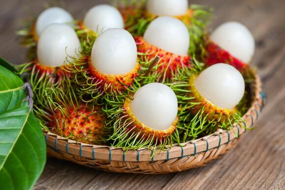 12 Strange Looking Fruits That Actually Taste Absolutely Amazing ...