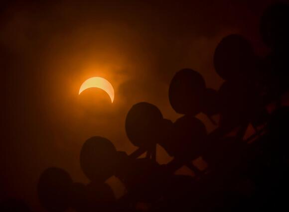 Solar eclipse forces Yankees to change start time with Marlins