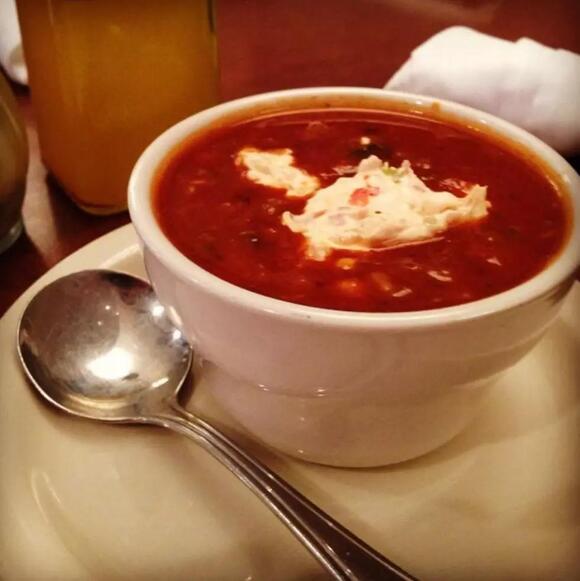 A New Restaurant is Moving Into the Former Cedar Rapids Quinton’s ...