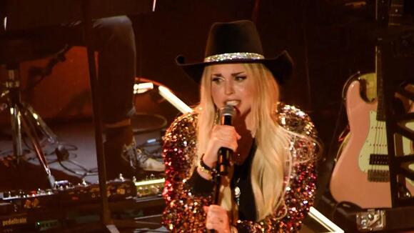 EXCLUSIVE: Burned Firerose Still Blaming Billy Ray Cyrus — Spurned ...