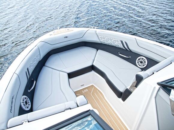 Boat Test: 2026 Regal LX2 Ultimate - NewsBreak