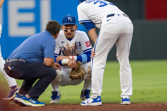 Royals star Bobby Witt Jr. leaves Thursday's game in 4th inning with ...
