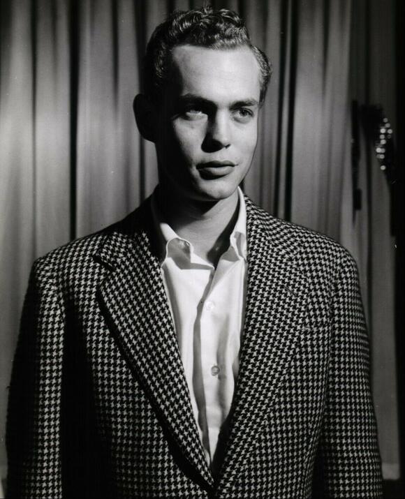 Cliff Robertson Remembered Elizabeth Montgomery's First Wedding to Fred ...