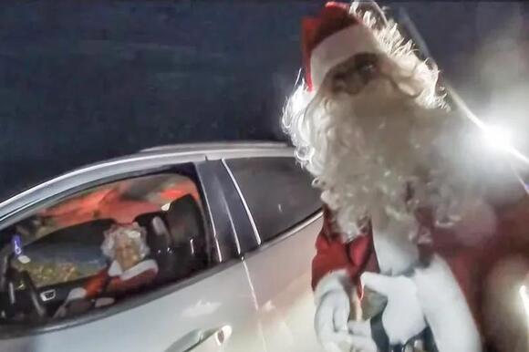 Santa Claus and Mrs. Claus Pulled Over for Speeding in Ohio: ‘Ho Ho ...