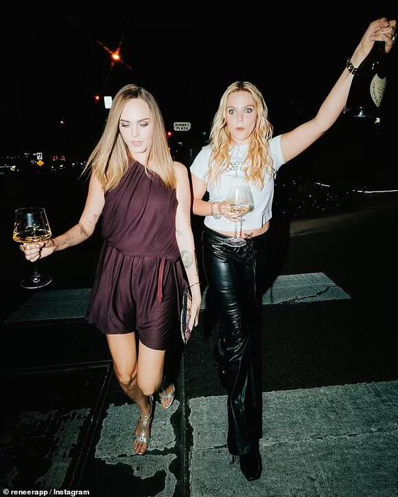 Cara Delevingne clarifies she is still sober as she recreates iconic ...