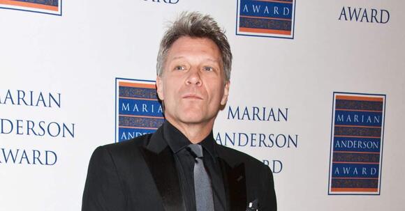 Jon Bon Jovi Says He Will Quit If He Fails To Recover From Vocal Cord ...