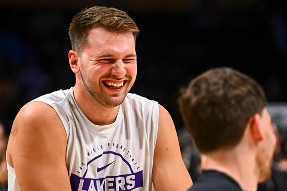 Wild Luka Dončić Stat Haunts Mavericks Again As Anthony Davis, Cooper ...