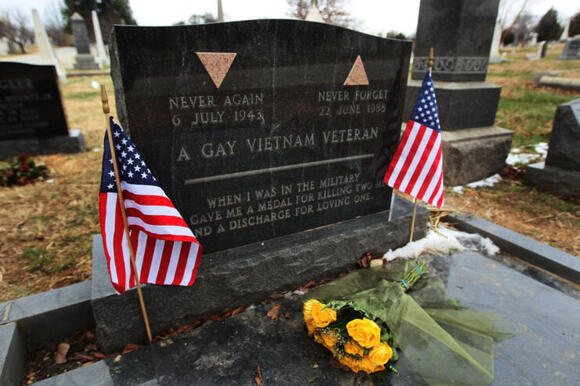 Vietnam veteran Leonard Matlovich was the first serviceman to out ...