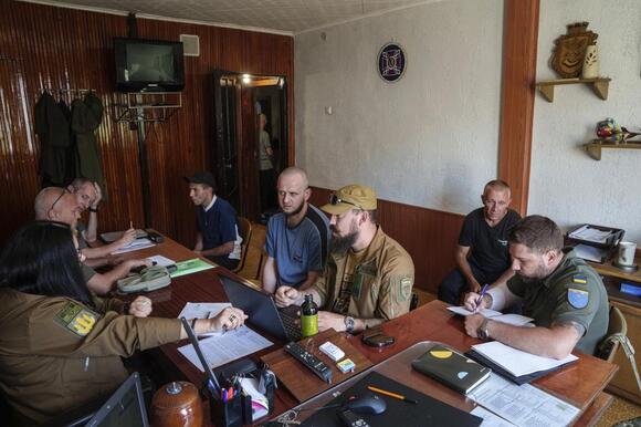 Ukraine’s convicts offered release at a high price: Joining the fight ...