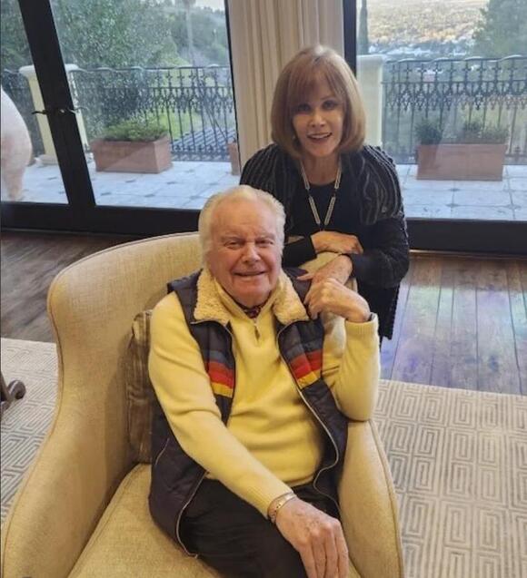 Robert Wagner Shares Heartfelt Anniversary Message To His Wife On ...