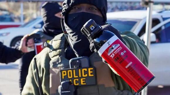 New video captures ICE in 'drive-by' mace attack on peaceful people on ...