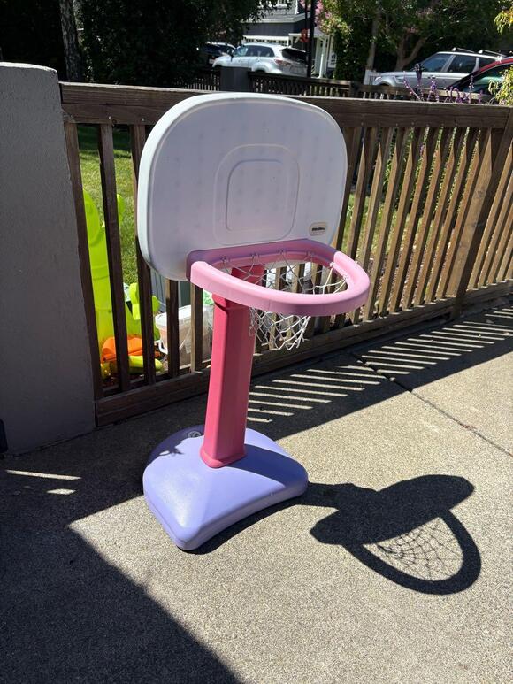 🎁 Freebies Up for Grabs in Unincorporated Tiburon - NewsBreak