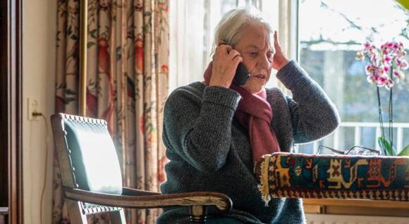 Medicare scam calls have jumped 40%, with fraudsters using dark-web ...