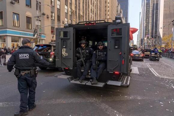 NYPD prepares for protests near Rockefeller Center tree lighting ...
